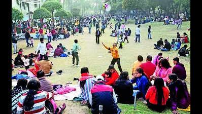 City basks in winter sun on New Year, but IMD warns of chill | Patna ...