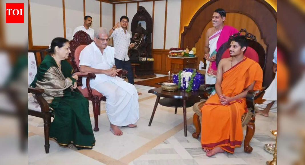 City to host civic reception for next Paryaya seer on Jan 8 | Mangaluru ...