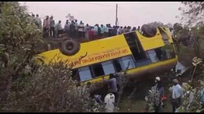40 students injured as school bus, falls into canal, overturns ...