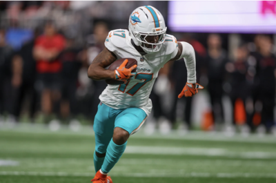 Jaylen Waddle injury update: Latest on Dolphins WR playing status for ...