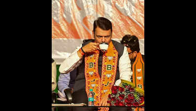 ‘Deva Bhau’ to stand as ‘Guarantor’ for Nagpur Corporators, Unveils Sweeping Vision of Growth ...