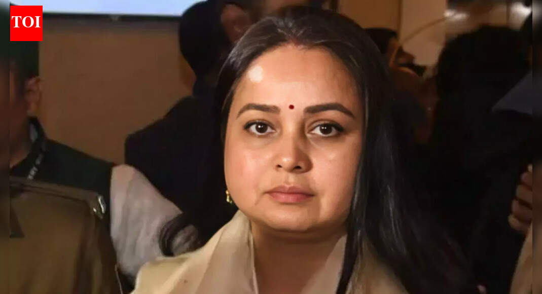 Family legacy being destroyed by ‘our own’, says Lalu's daughter Rohini ...