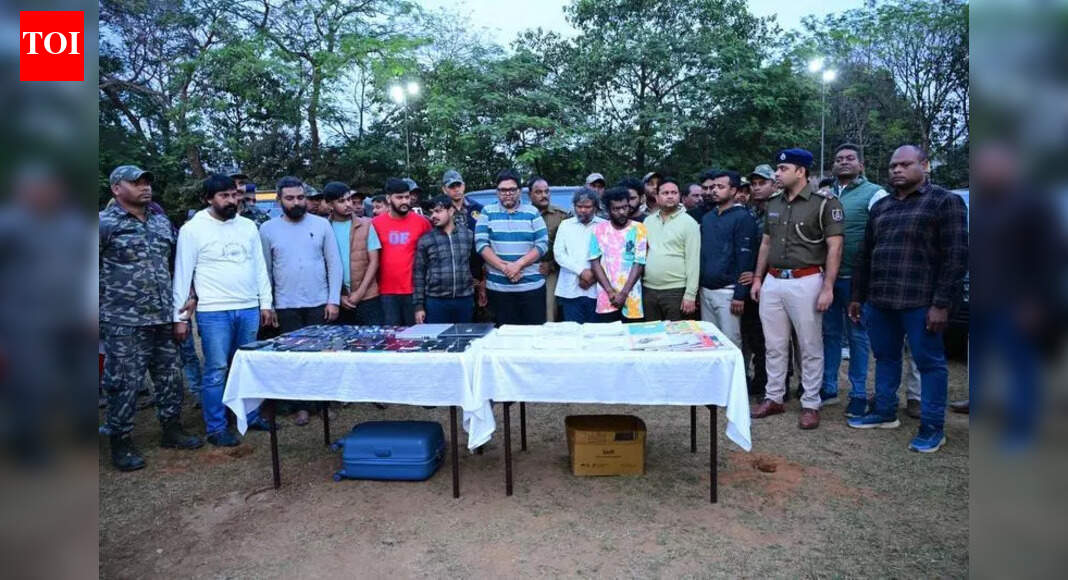 12 arrested for online fake gift vouchers’ scam | Bhubaneswar News ...