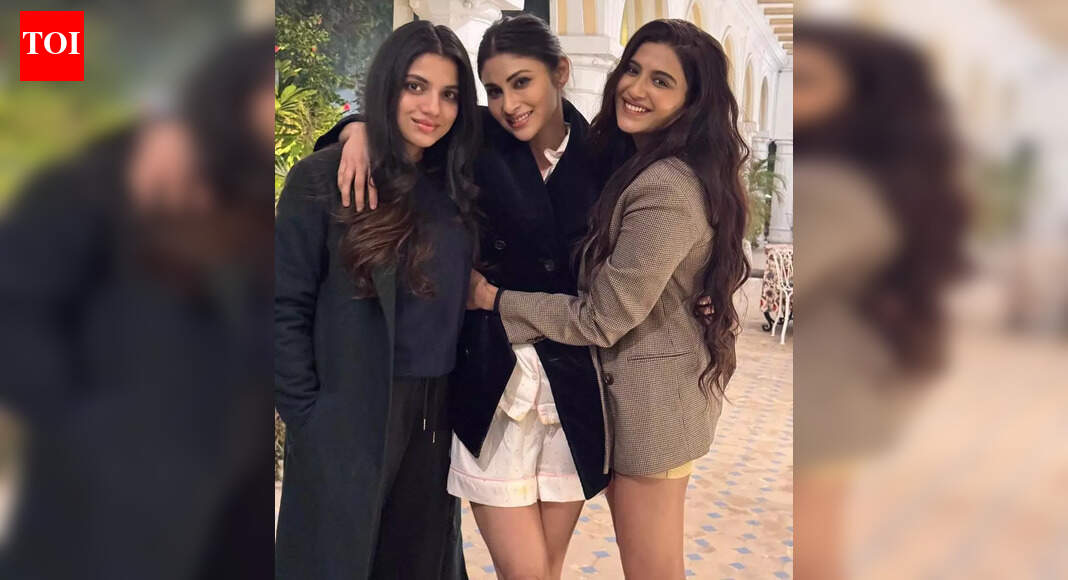 Nimrit Kaur Ahluwalia and Mouni Roy wrap up shoot of thriller Hisaab ...