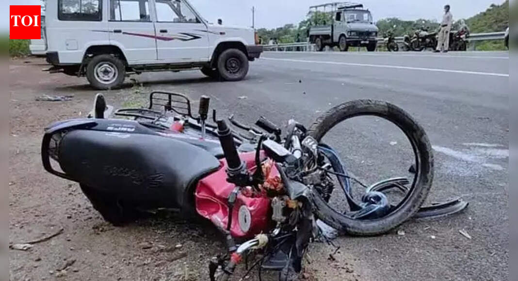 2 youths killed in bike-truck collision on Haridwar-Bijnor highway ...