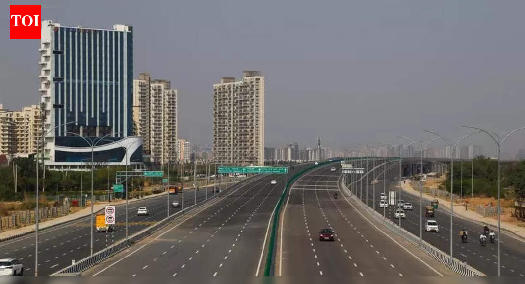 Cab fare soars to Rs 600, Dwarka Expressway commuters seek buses ...