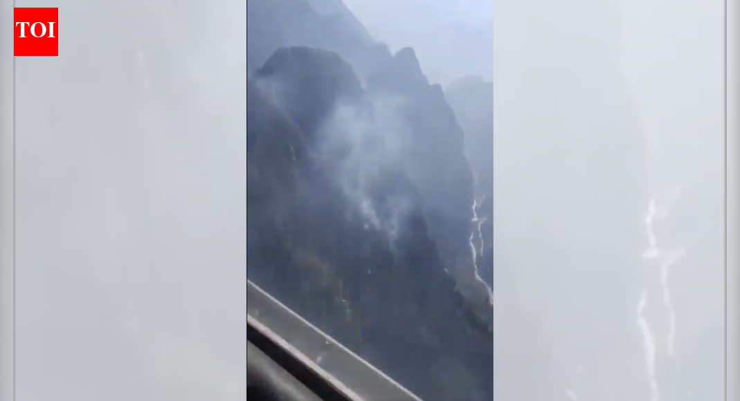 Video: IAF responds to Nanda Devi forest fire; Mi-17 V5 helicopter ...