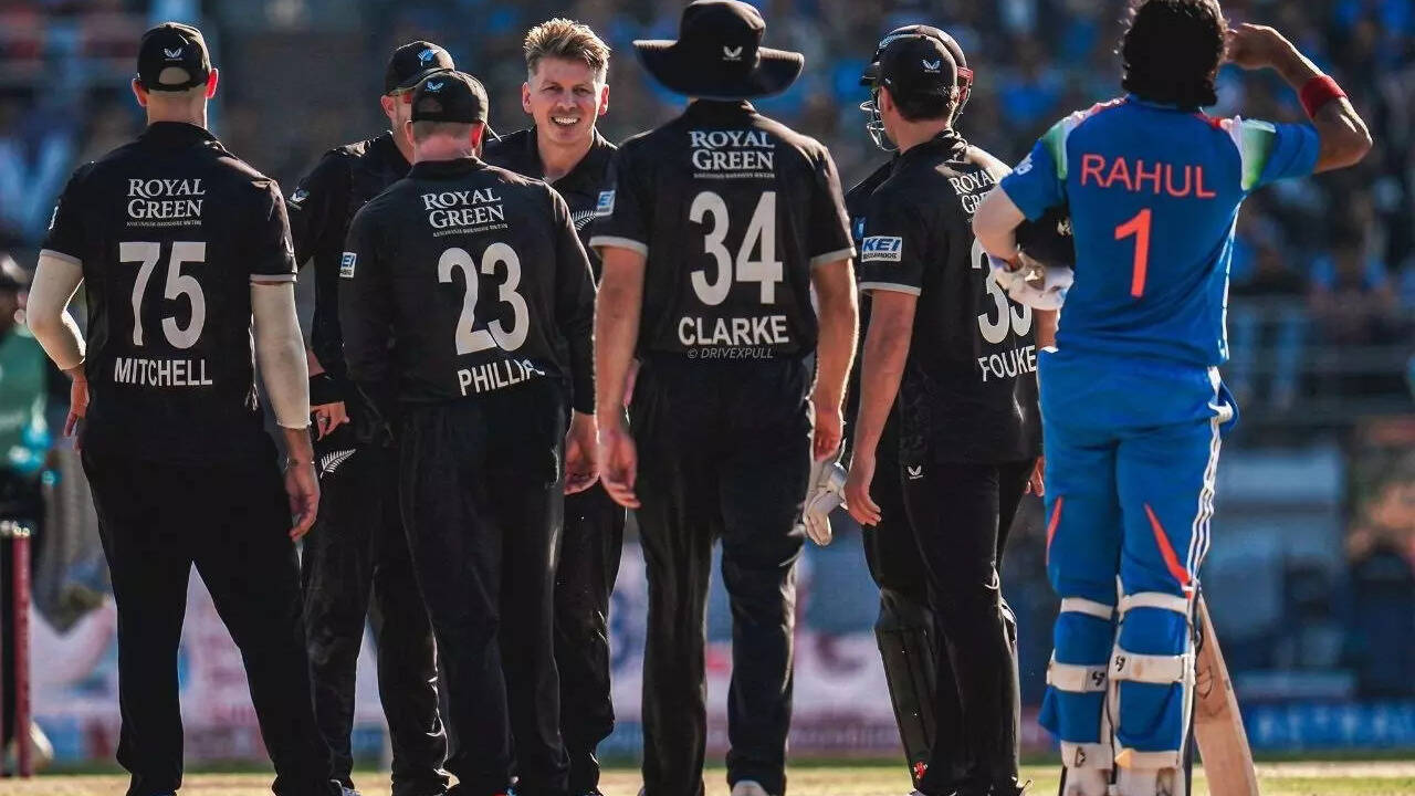 Aakash Chopra Questions KL Rahul’s Treatment After Century in IND vs NZ ODI