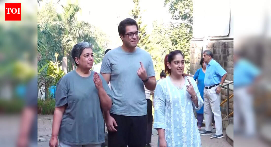 BMC Polls: Junaid khan and Ira Khan arrive at polling booth with mom ...