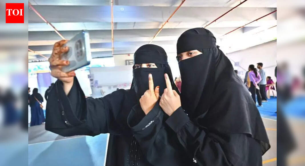 Lack of uniform curbs on mobile adds to chaos | Mumbai News - The Times ...