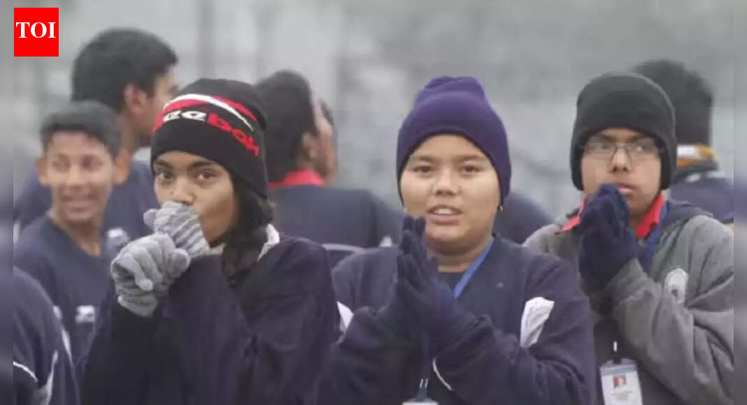 Noida schools shut for Nursery to Class 8 on January 16 and 17 as dense ...