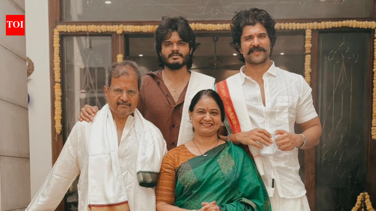 Vijay Deverakonda's Heartfelt Makar Sankranti Celebration with Family ...