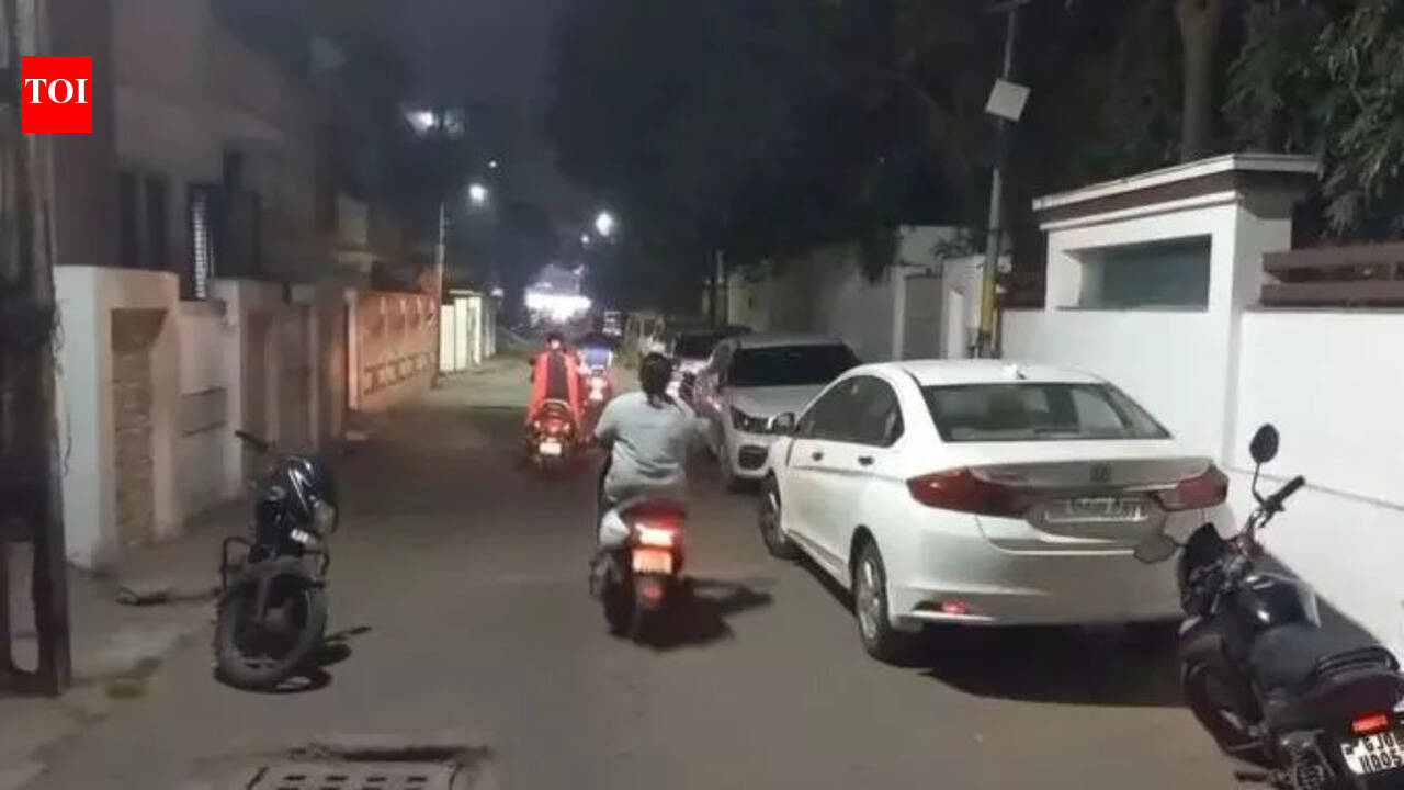 Blinded by chilli powder, 67-year-old robbed of 10L in Warasiya ...