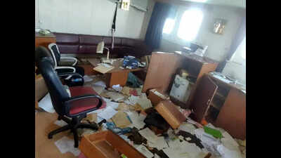 16 sailors in detention in Tehran, families move Delhi HC | Noida News ...