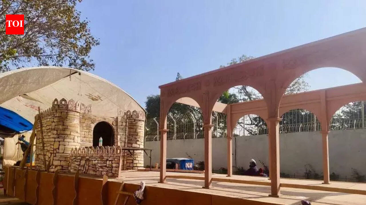 Catch a glimpse of Kalinjar Fort on city streets this R-Day | Lucknow ...