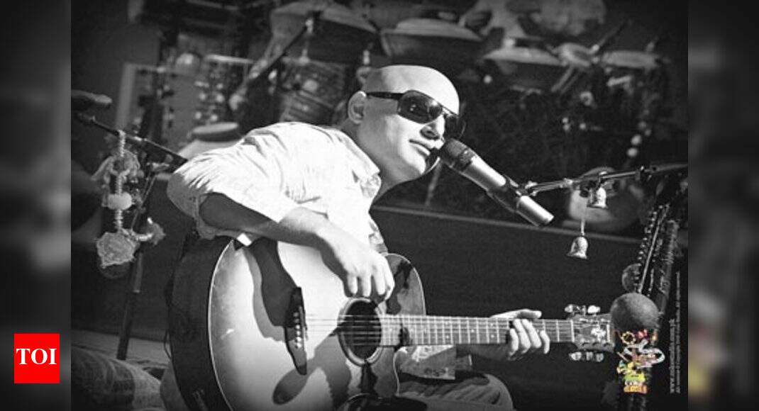 Pakistani singer Ali Azmat to sing for 'Jism 2' | Hindi Movie News ...