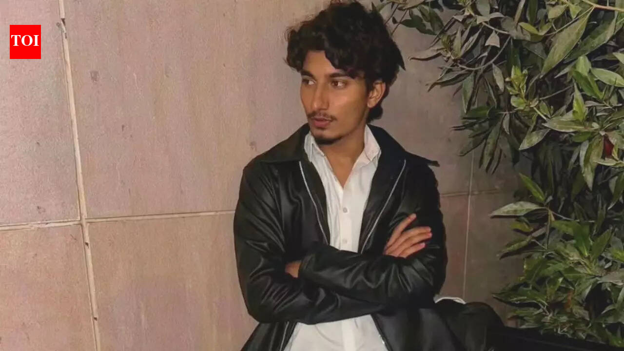 2nd-year BTech student jumps to death from 4th-floor hostel building in ...