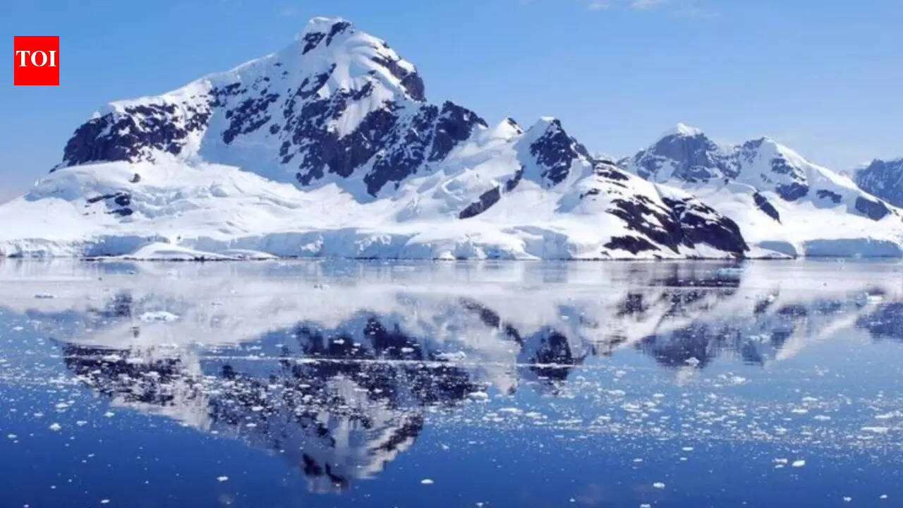 Satellites ‘X-ray’ Antarctica, new map reveals hidden world under 2 kms ...