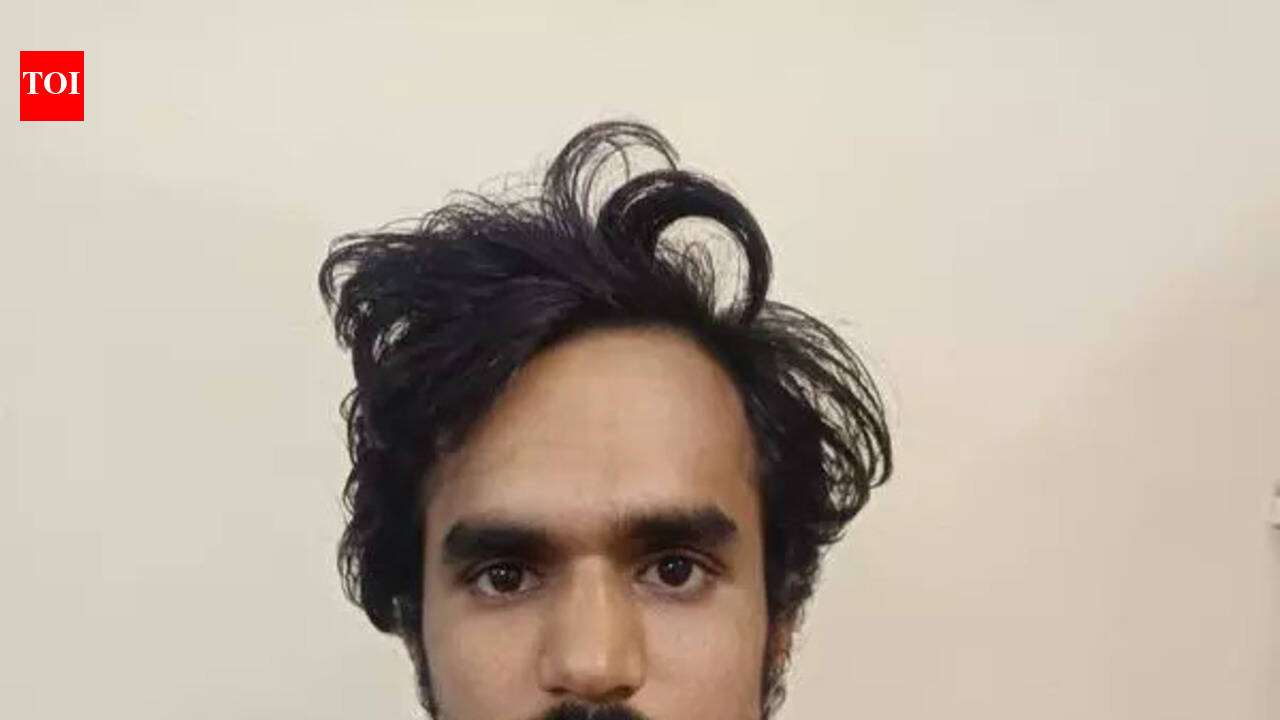 Stabbing on Mumbai local train: Cameras with facial recognition ...