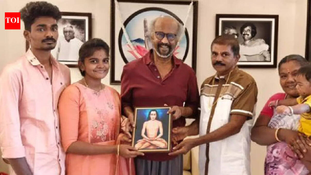 Rajinikanth gifts gold chain to Madurai fan selling Rs 5 parottas ...