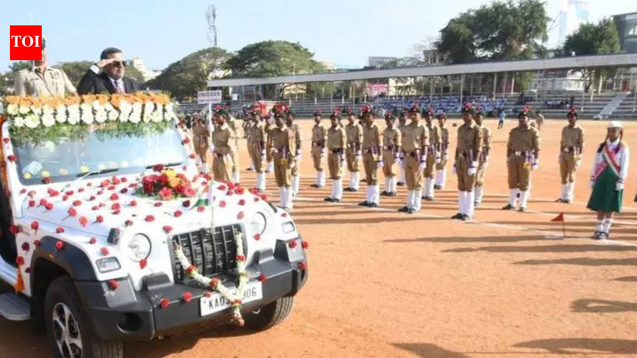 Indian Constitution lauded at Haveri Republic Day | Hubballi News - The ...