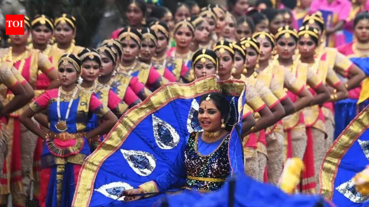 Colour, valour and roar of military might | Chennai News - The Times of ...