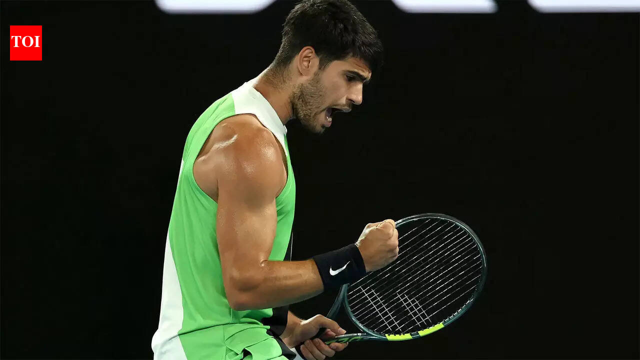 Carlos Alcaraz cruises into maiden Australian Open semi-final, sets up ...