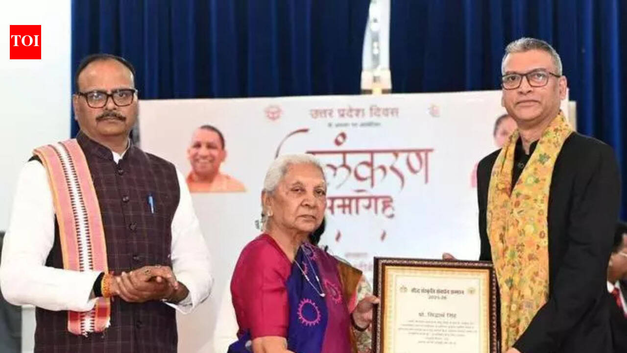 BHU prof feted for Buddhist culture promotion | Varanasi News - The ...