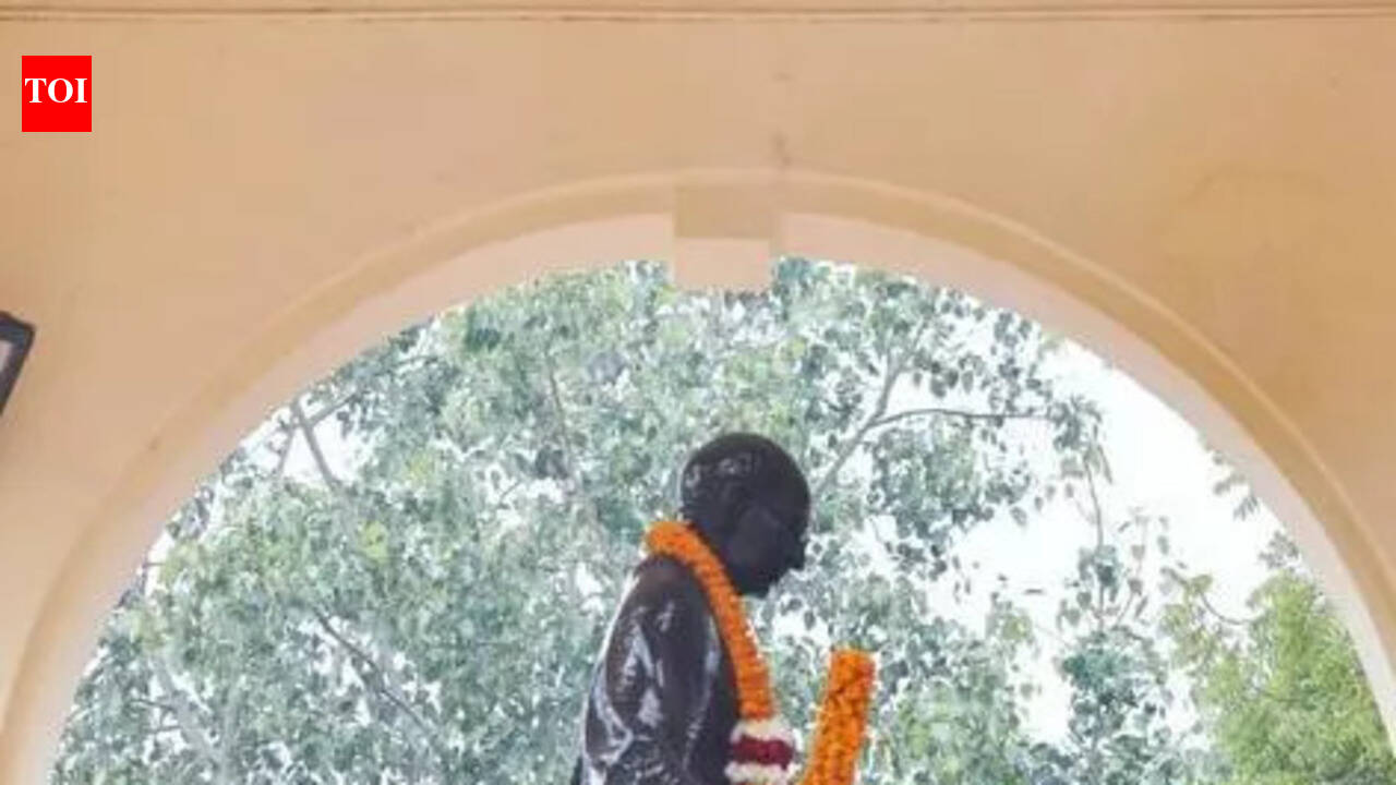 CM: Bapu’s devotion to truth guides world | Lucknow News - The Times of ...