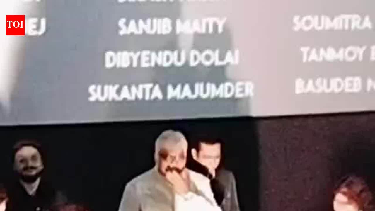 Cast Bhanupriya’s Bhuter Hotel attend a special screening in Kolkata.