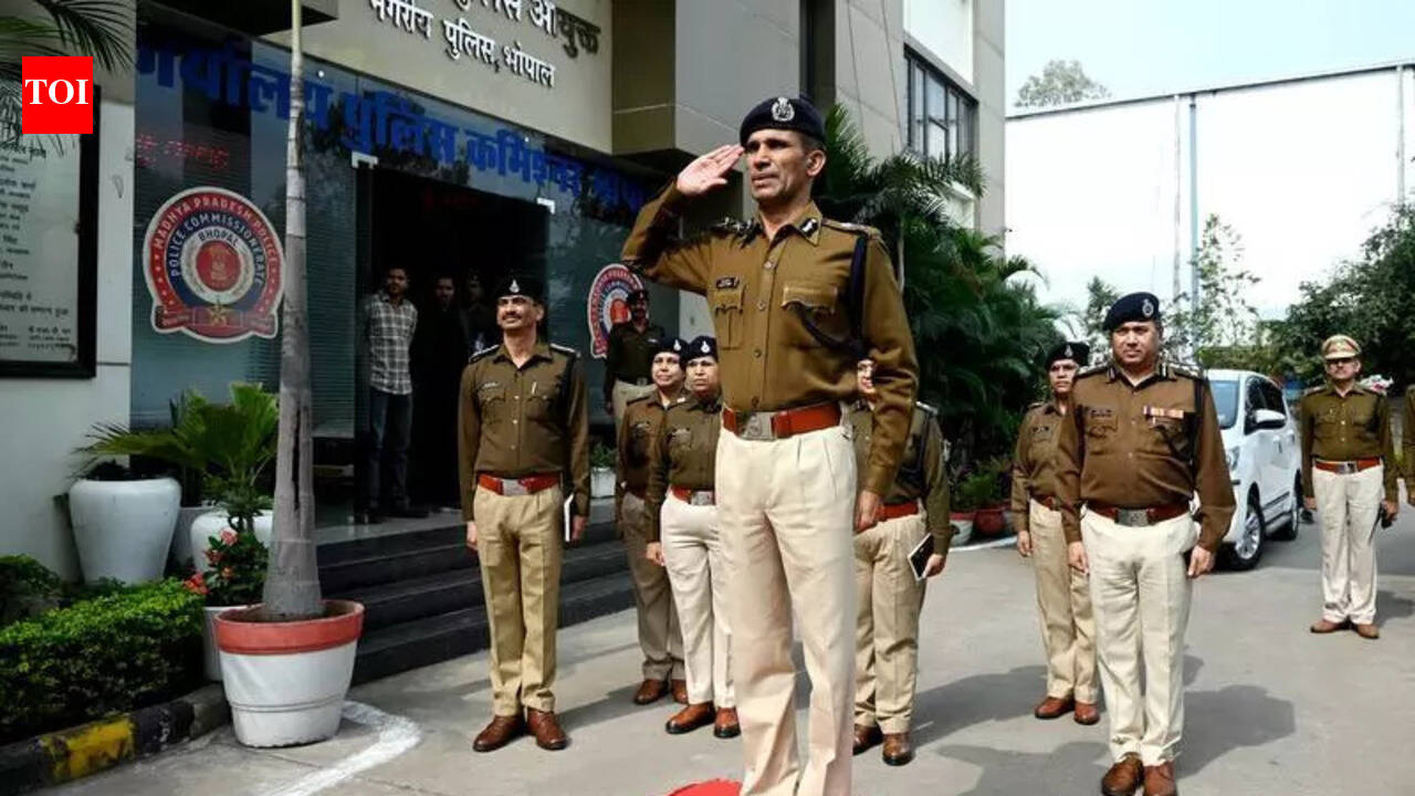 City gets new police chief as Sanjay Kumar takes charge | Bhopal News ...