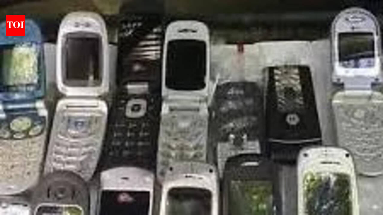 333 out of 789 stolen mobile phones in nine central TN districts traced ...