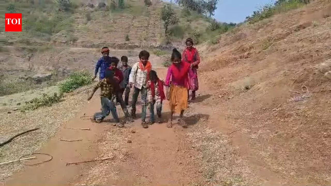 Long treks to lost chance: Children enrolled in remote Barwani school ...