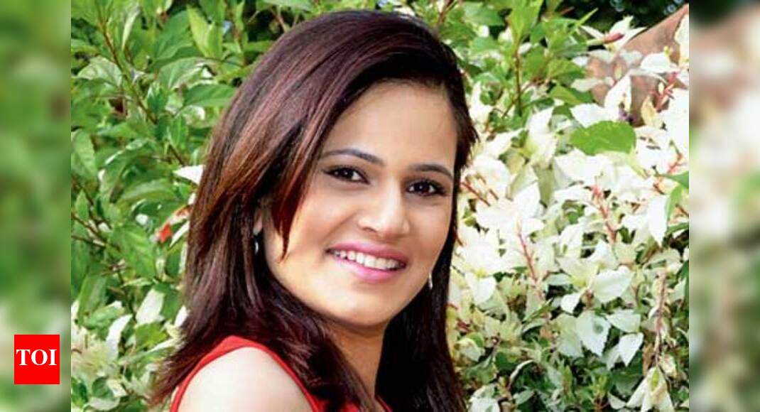 I had never thought of doing commercial plays: Manva Naik - Times of India
