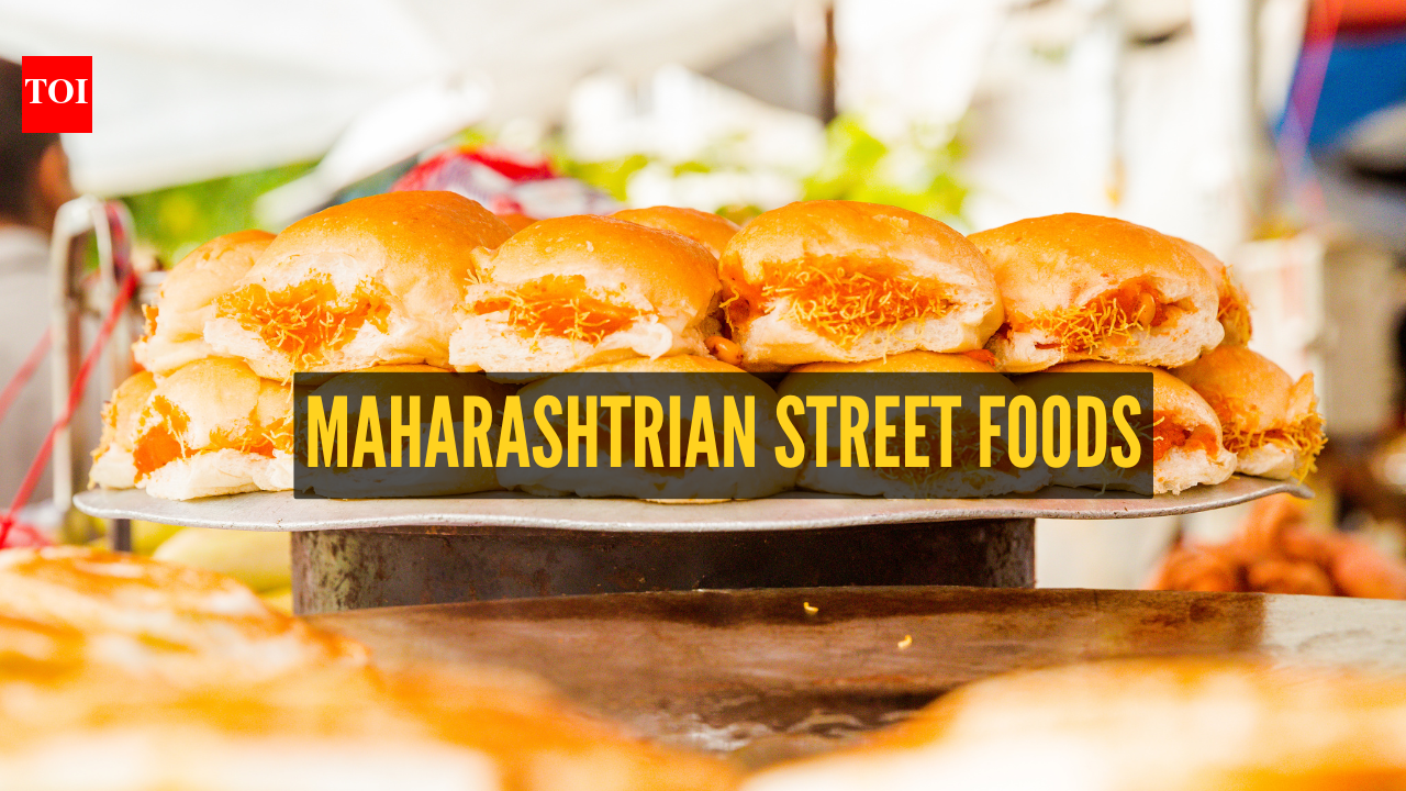 11 iconic Maharashtrian street foods that define regional flavours