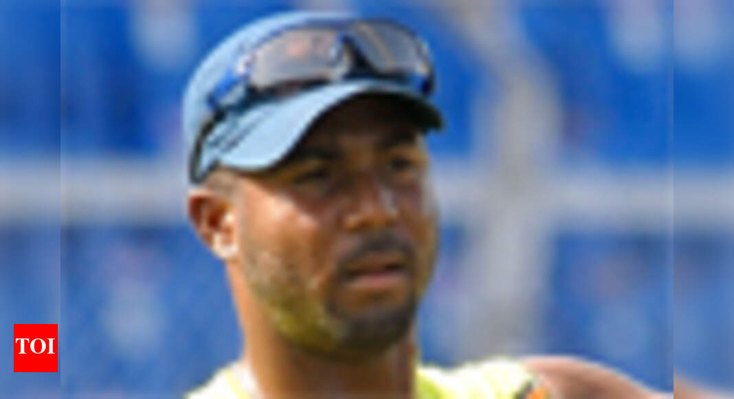 Mumbai Indians sign Dwayne Smith as replacement for injured Mitchell ...