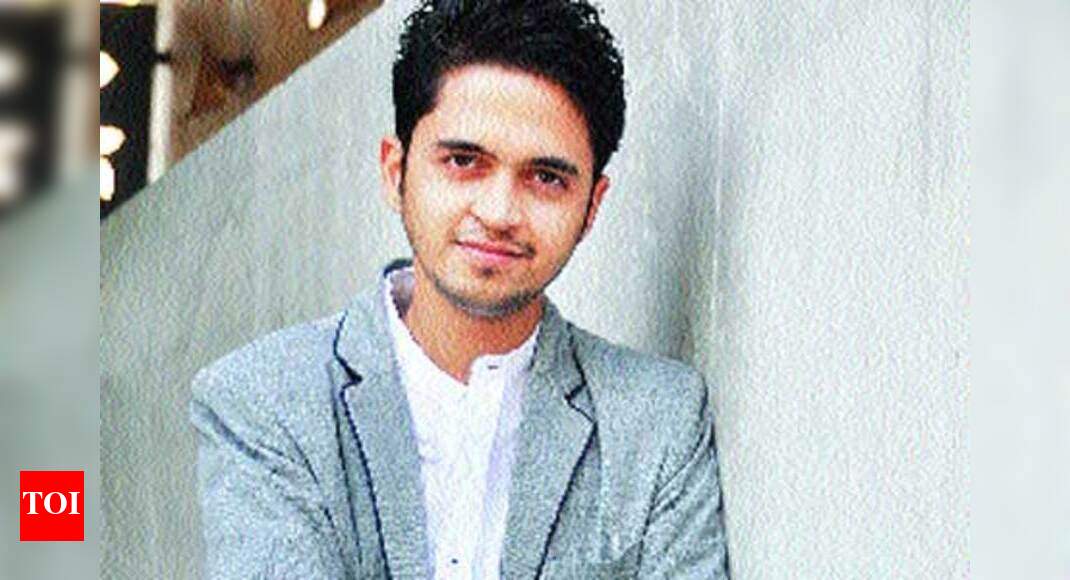 Divyang Thakkar: From theatre to Gollywood | Regional Movie News - Times of India