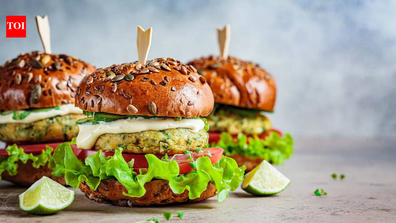 5 high-protein burgers you can easily make at home and tips to maximize ...