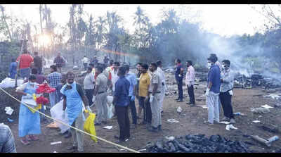 Workers present at unit? Lunch packet count is the answer | Kochi News ...