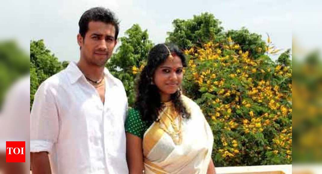 Adam Sinclair ties the knot - Times of India