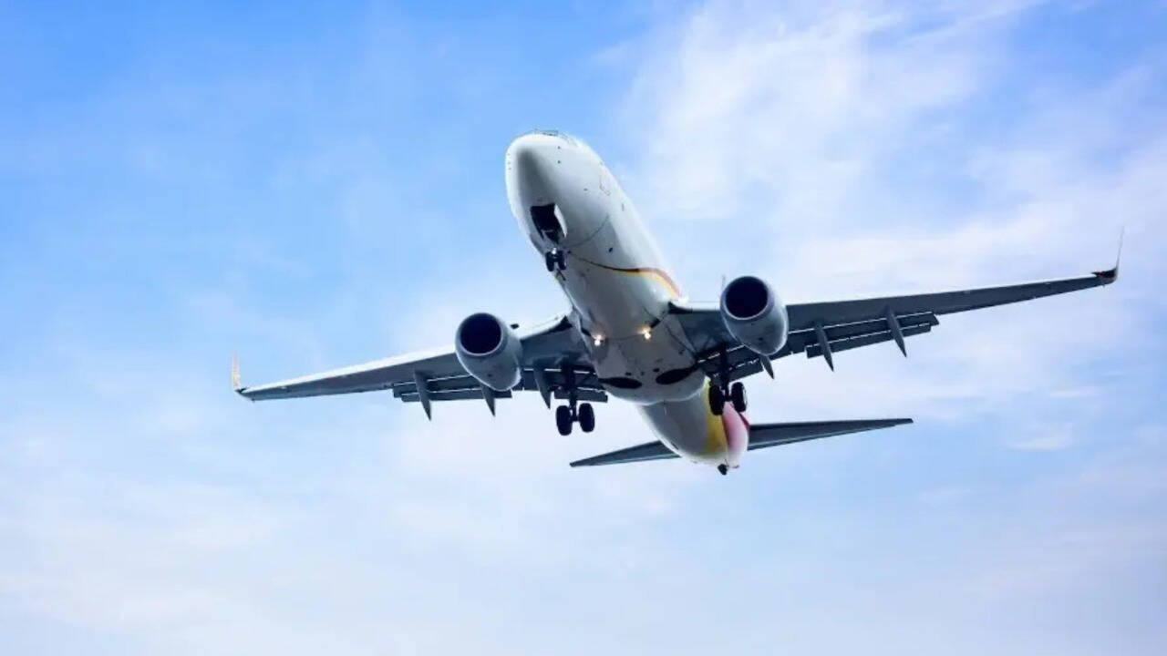 Natural Ways To Beat Jet Lag And Stay Energized While Traveling