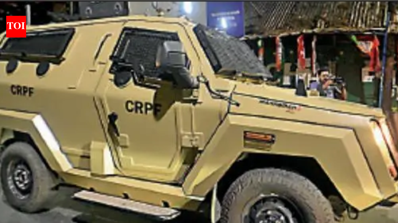 Kolkata, 6 districts go to vote with 2.3 lakh central boots, 38,000 ...