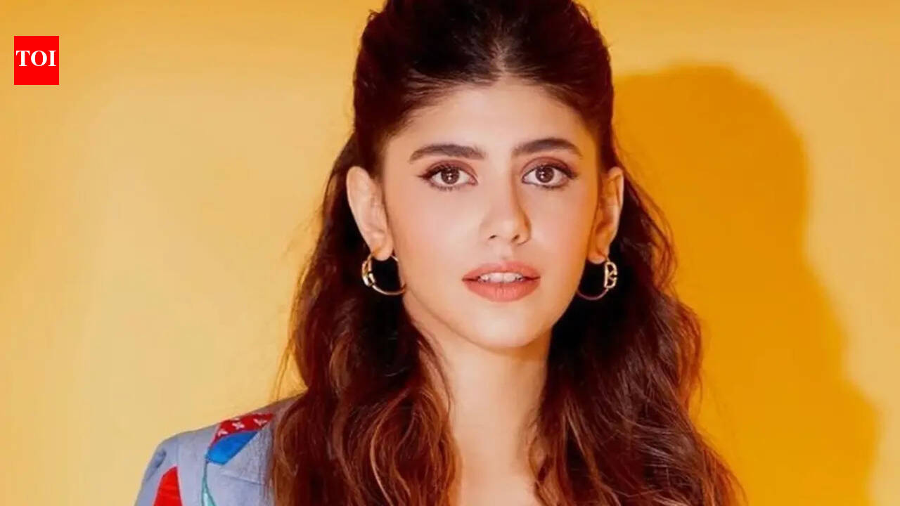 Sanjana Sanghi confirms Ratna Pathak Shah, Dia Mirza, Fatima Sana ...