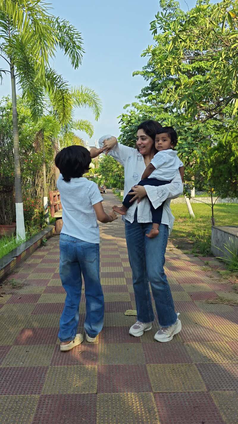 Actor Manoshi Sengupta shoots with her daughter Adriya and son Adhyay ...