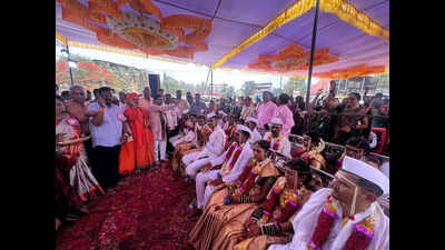 Mass wedding & upanayana ceremony held in Hubballi | Hubballi News ...