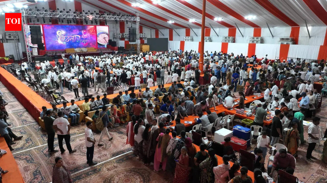 Flaming May hits blood banks, Gujaratis rush to donate | Ahmedabad News ...