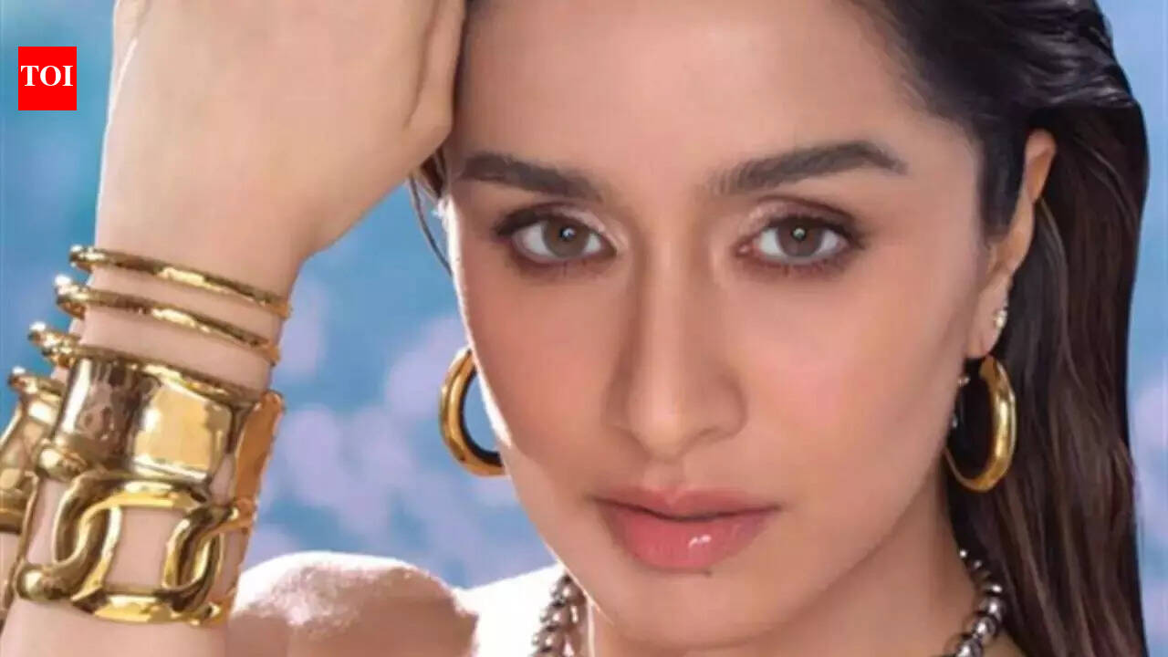 Shraddha Kapoor wraps Vithabai biopic ‘Eetha’ shoot after 60 day ...