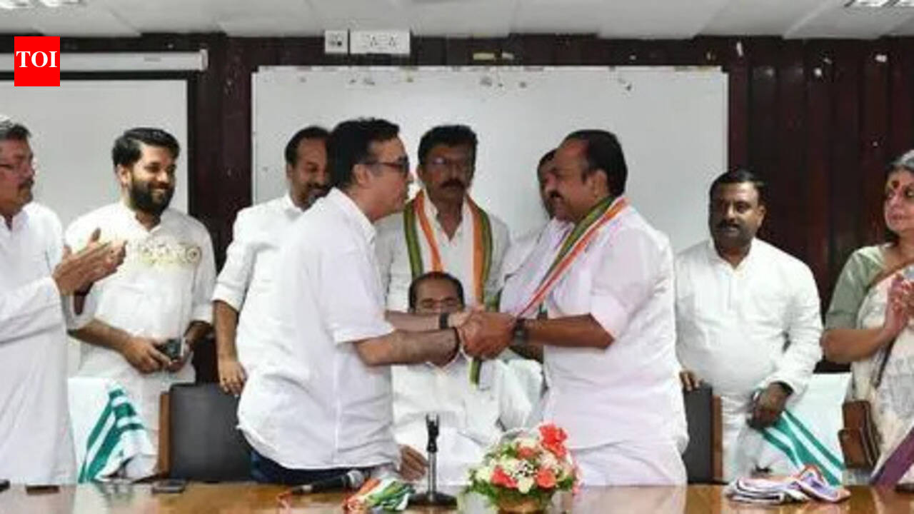 Chennithala skips party meet, signals discontent