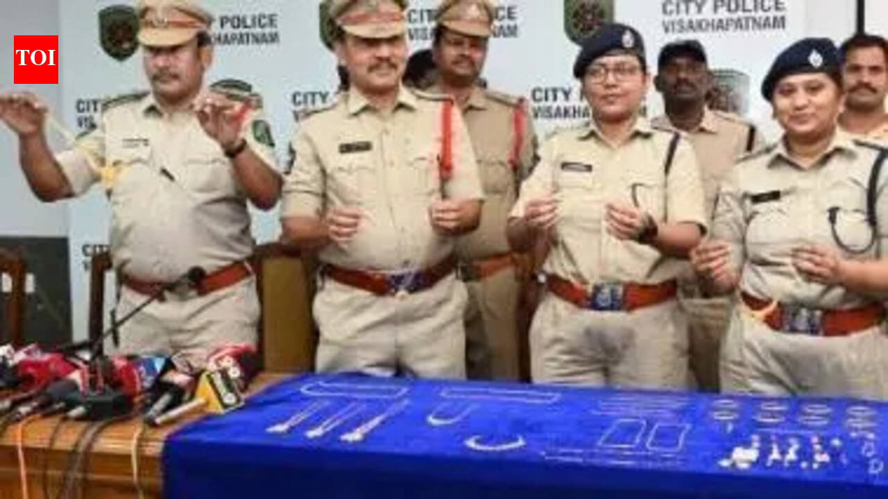 2 held in Vizag jewellery shop theft case, 420 gm gold recovered