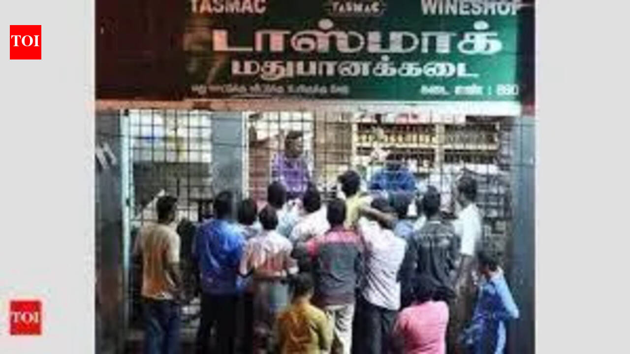 Tasmac employees protest seeking alternative jobs after shop closures ...